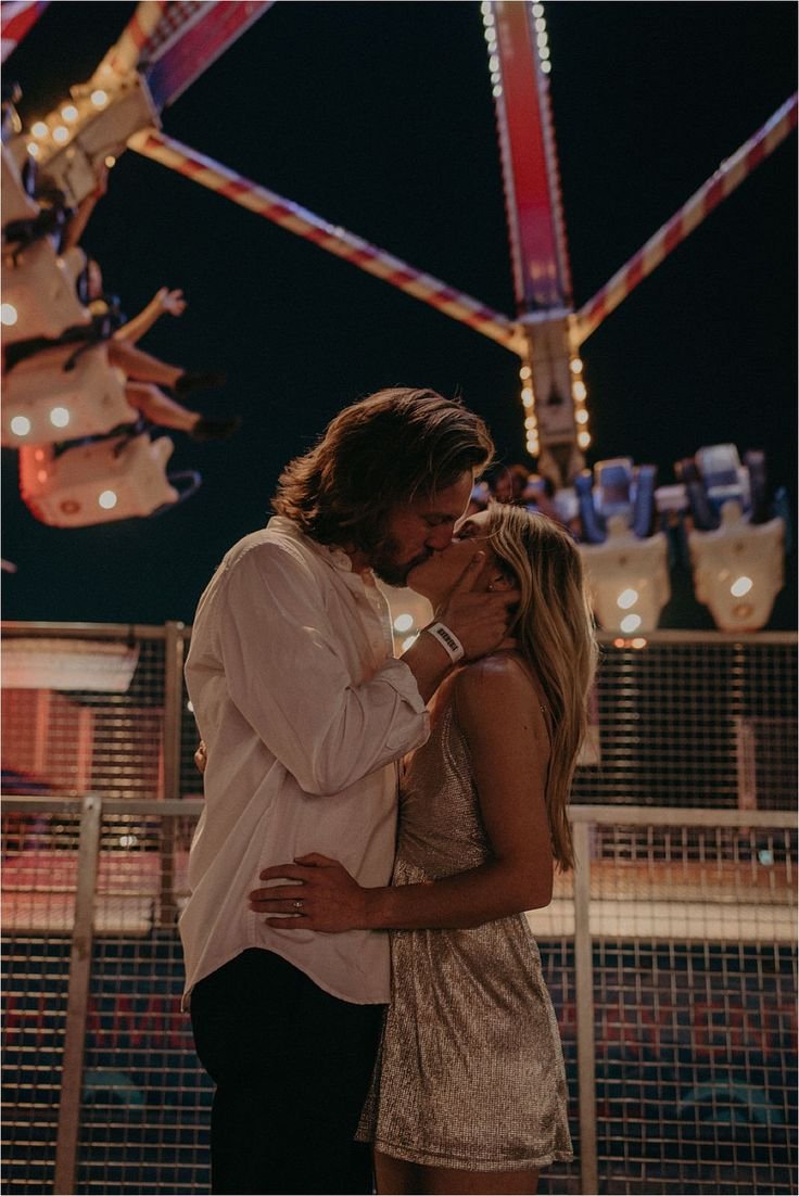 15 Fall Date Ideas That Will Make You Feel All the Seasonal Vibes ...
