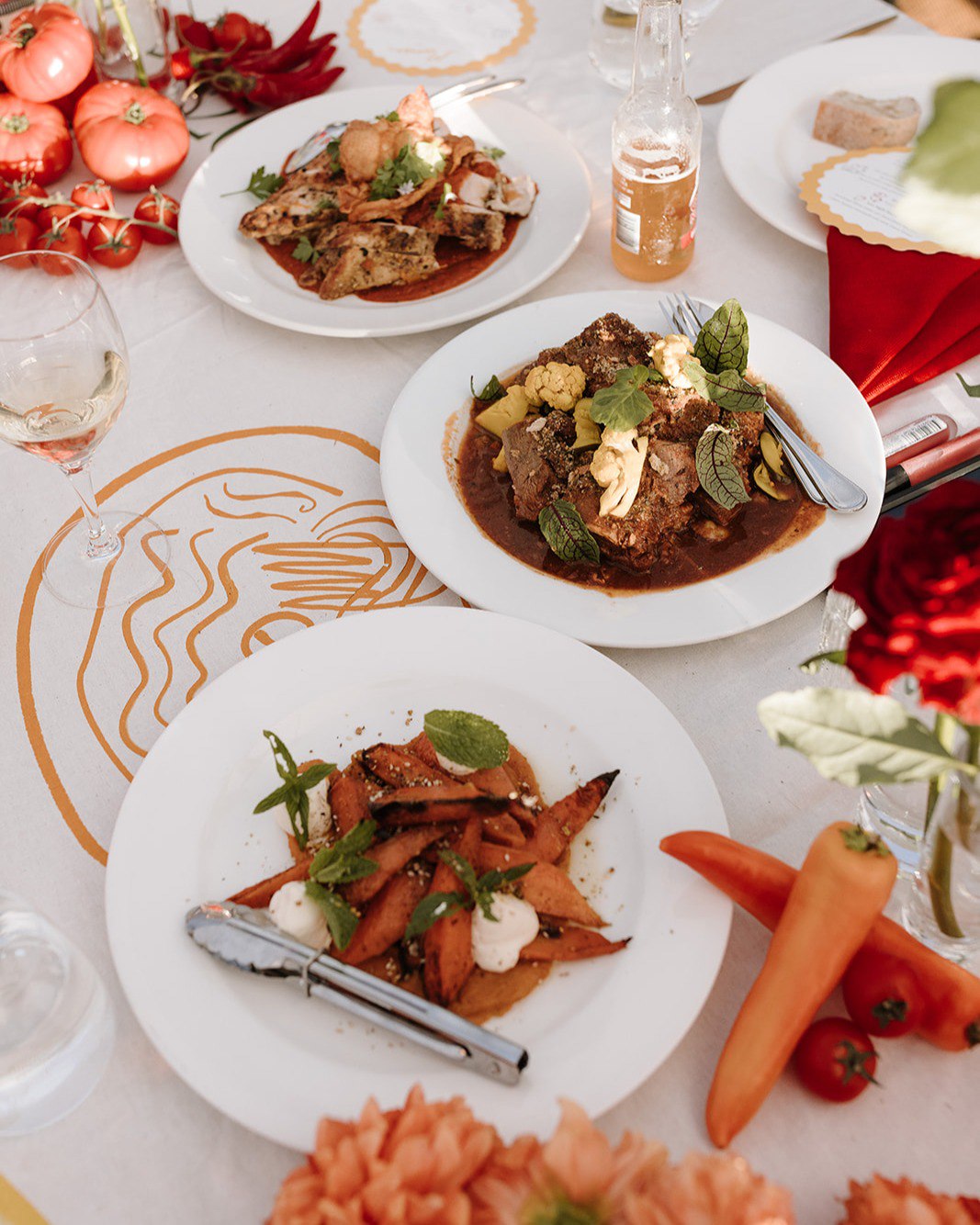 The Trend We Love: Hand-Painted Tablecloths - WEDVIBES.MEDIA
