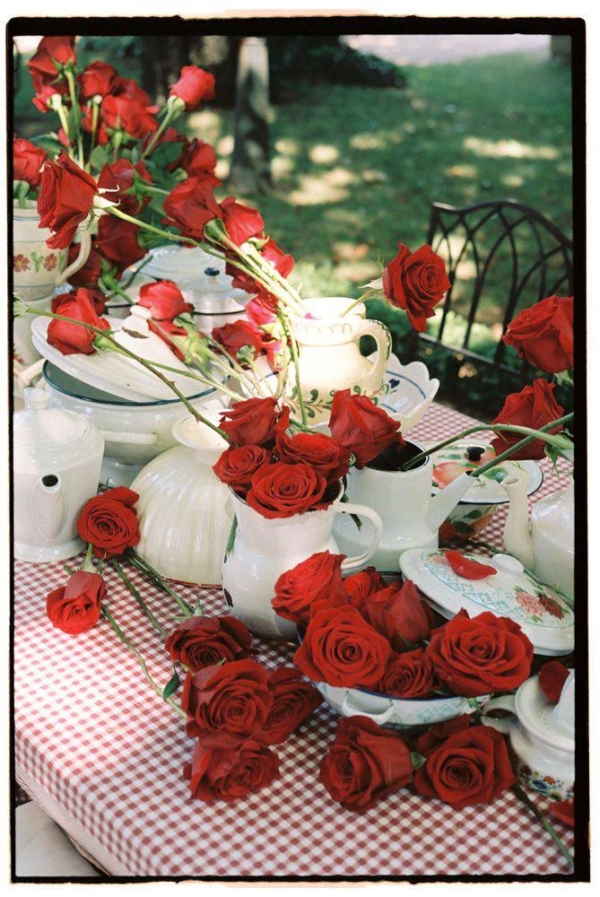 The Trend We Love: Red Roses in Wedding Decor - WEDVIBES.MEDIA