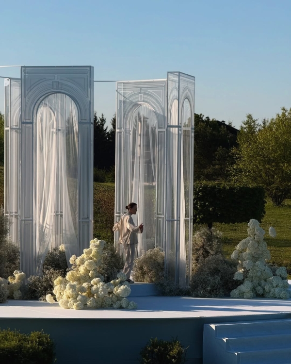 25 Wedding Arch Ideas for a Memorable “I Do” Moment - WEDVIBES.MEDIA