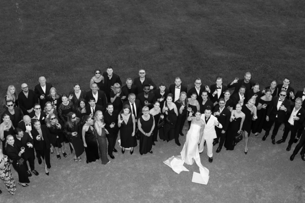 Group Wedding Photo Ideas: 13 Ways to Capture Your Favorite People ...